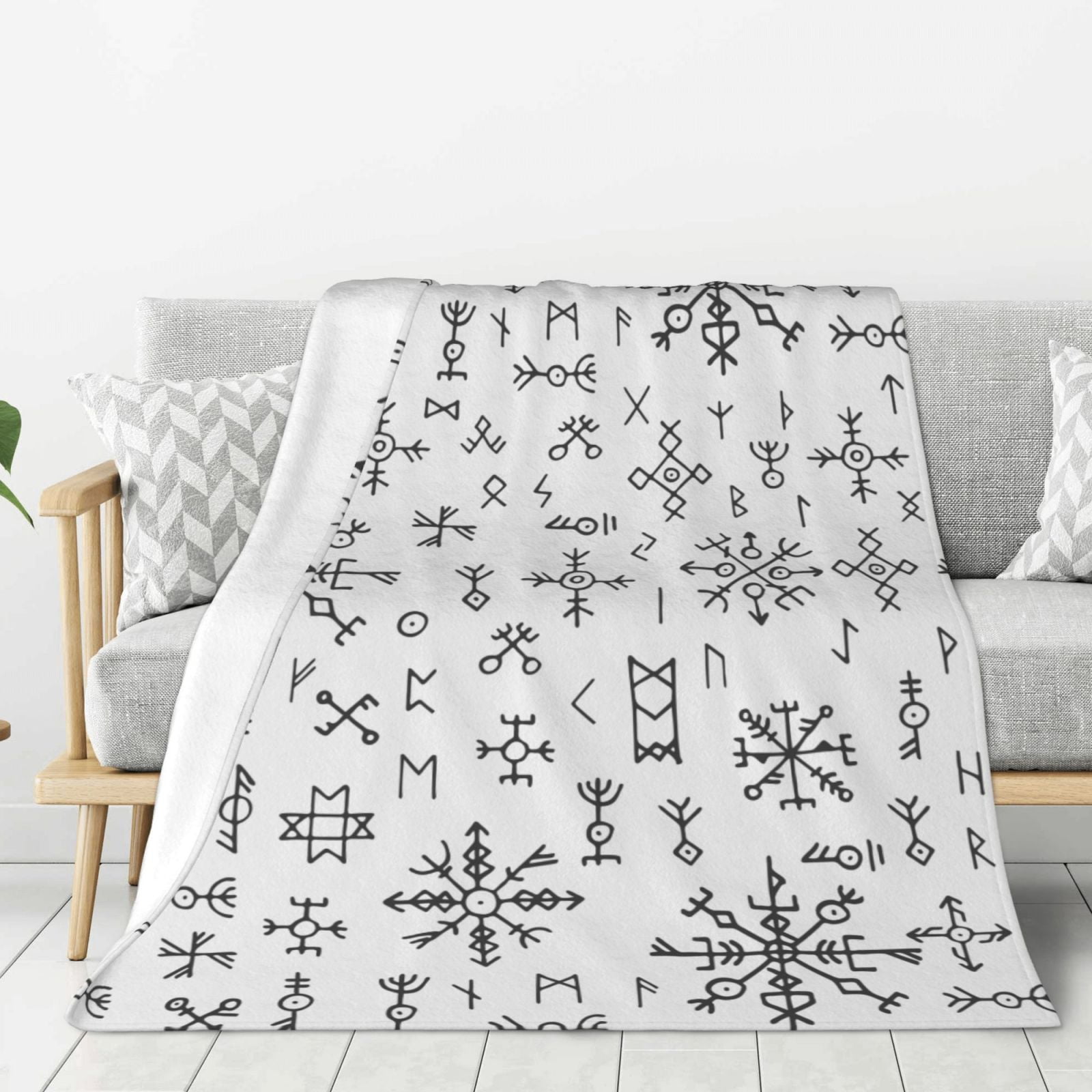 ZNDUO Norse Futhark Seamless Pattern Pattern Thickening Blanket, Fluffy ...