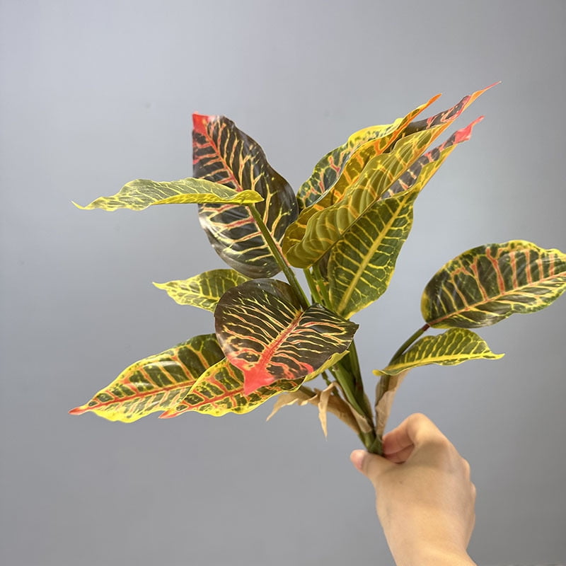 ZOELNIC 2 Packs Artificial Variegated Hosta Plant, 17.7" Faux Green ...