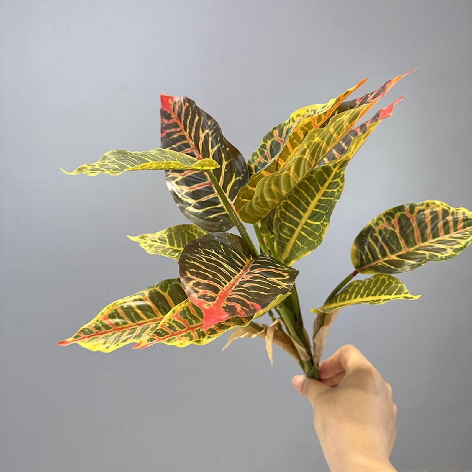 ZOELNIC 2 Packs Artificial Variegated Hosta Plant, 17.7" Faux Green ...