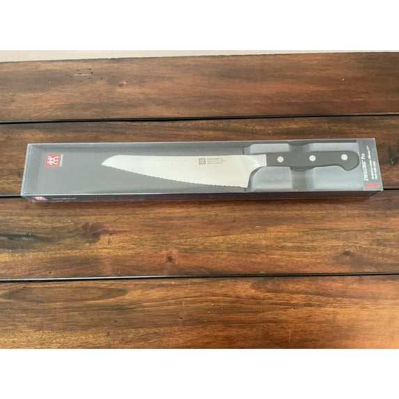 ZWILLING PRO 7-inch Deli Bread Knife, Serrated Edge Chef’s Knife 38422 ...