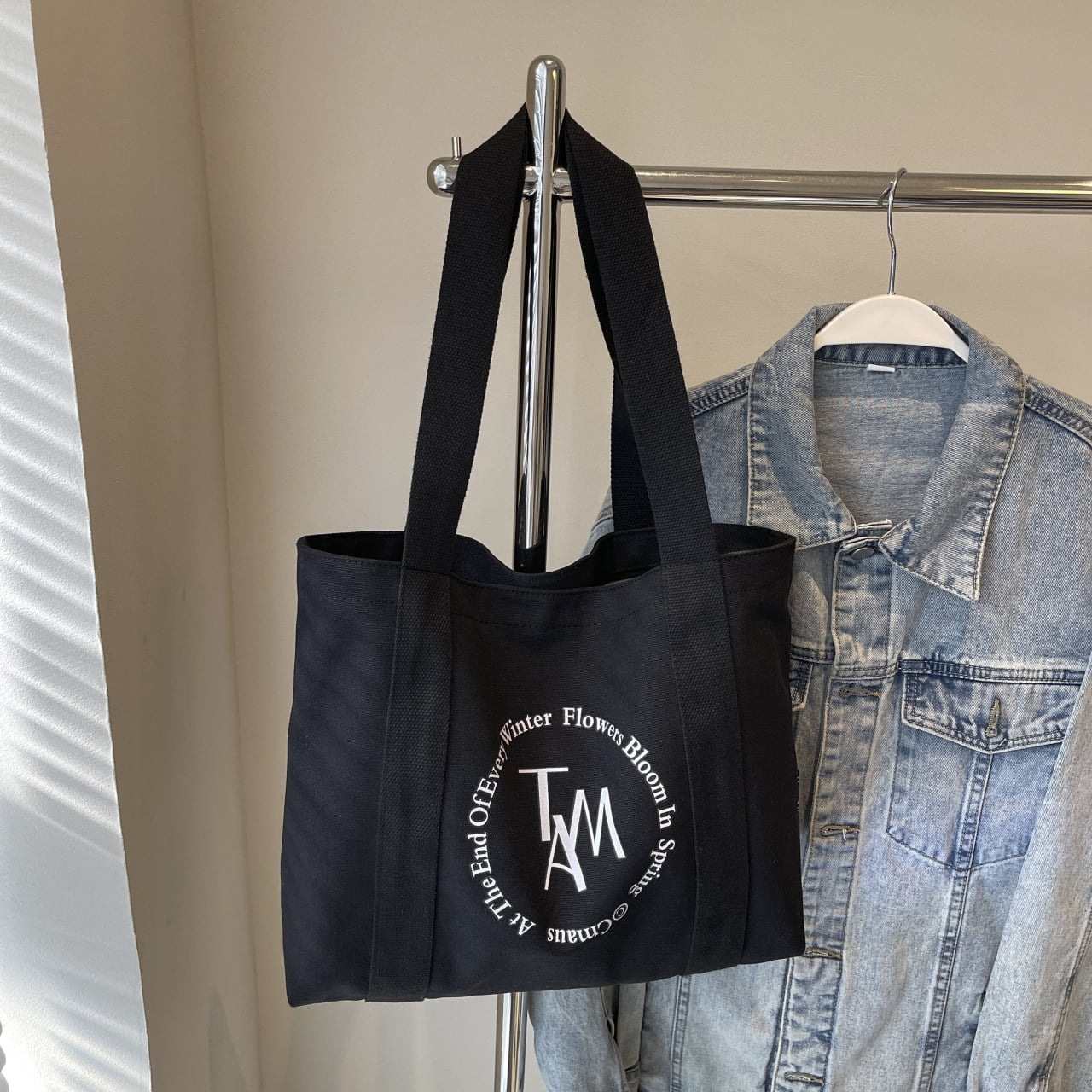 ZZY Original design Korean-style zipper commuter thickened canvas tote, artistic, simple, casual ...