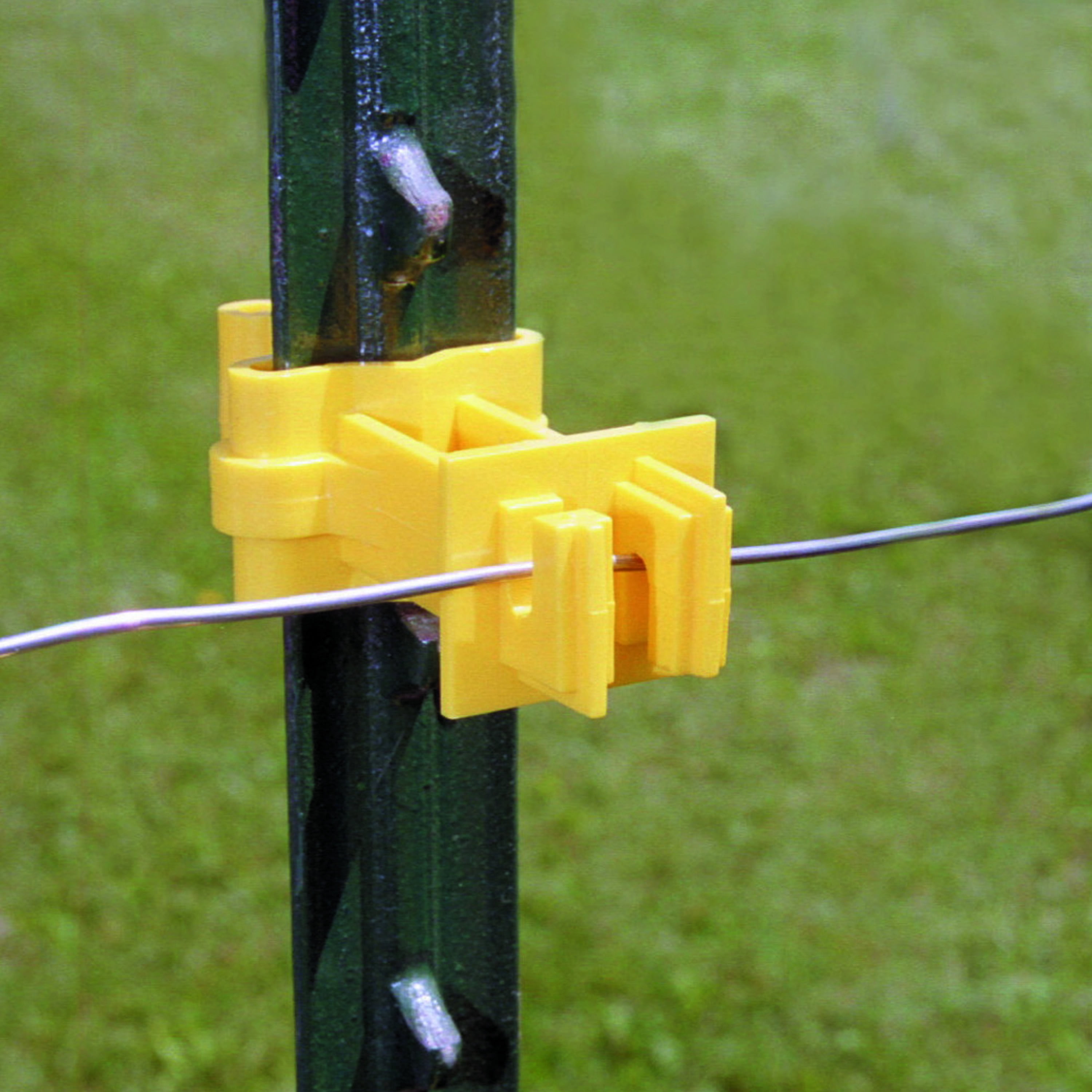 Zareba 25-Pack Yellow Snap-on 2-Inch Extender T-Post Insulator ...