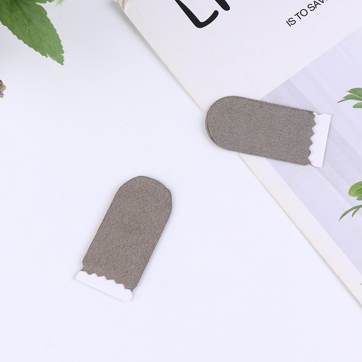 Zcyifa 5 Pcs Practical Finger Sleeve Screen Touch Breathable Game ...