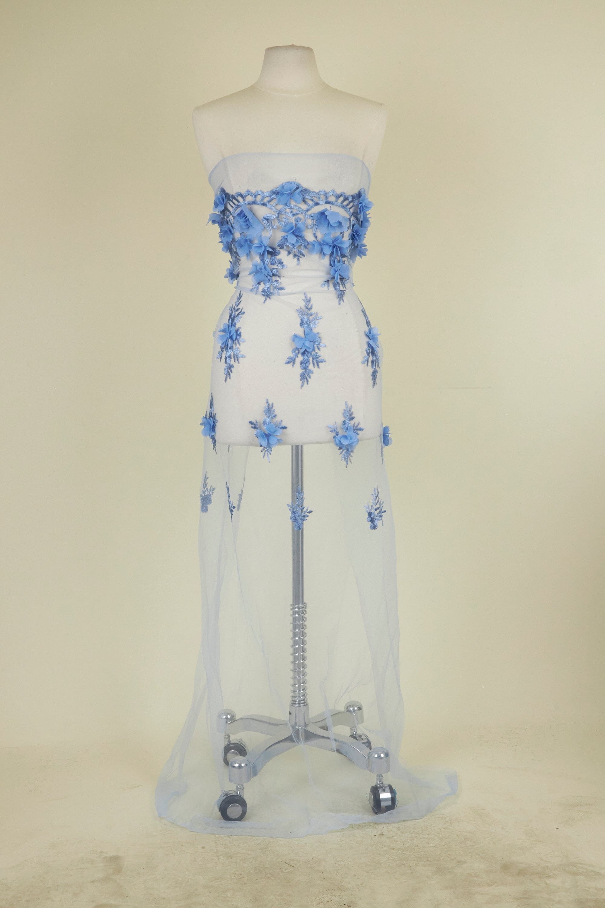 Zelouf Asha 3D Flower Embroidery Mesh , Sewing, DIY, Crafts Fabric by ...