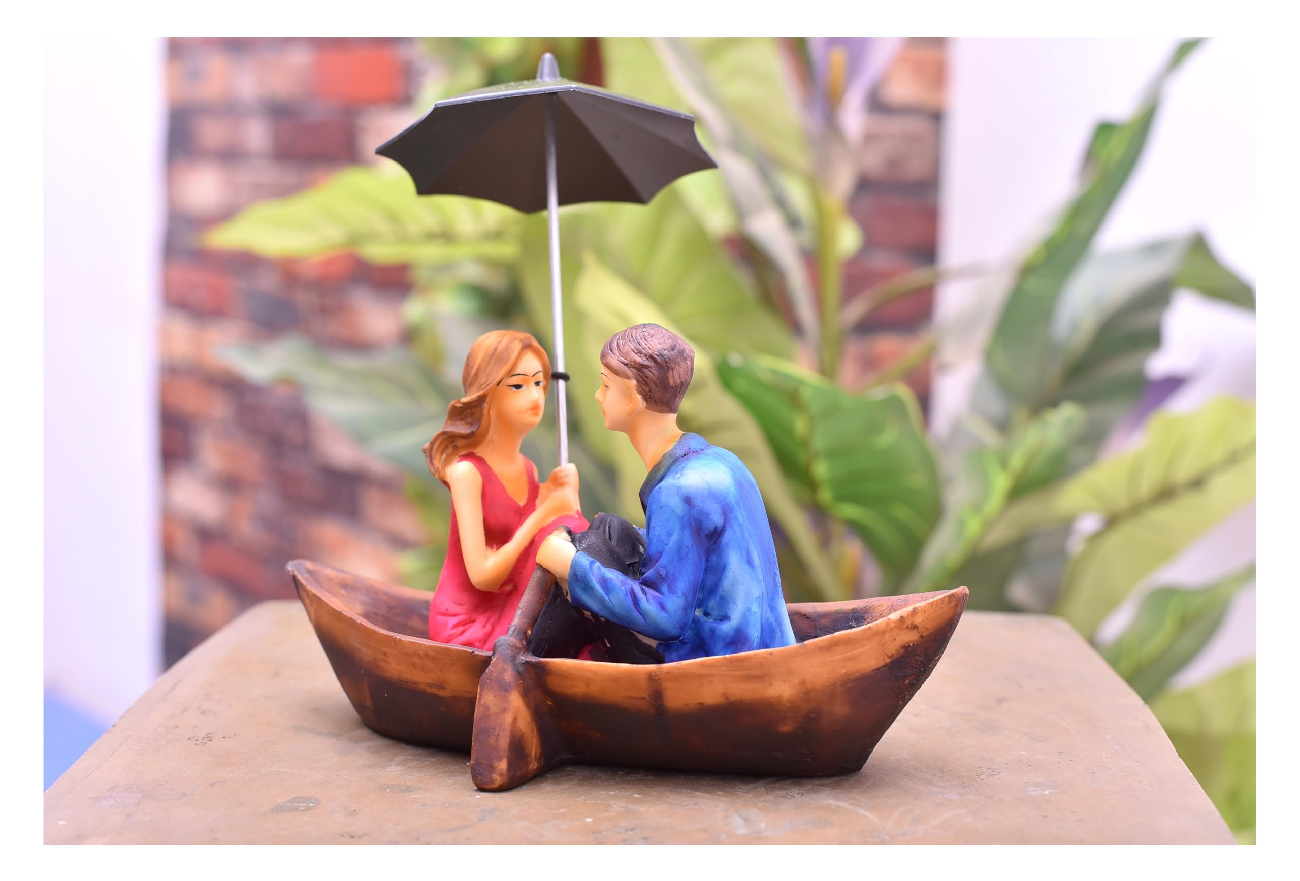 Zig Zag Romantic Boat Couple Statue Decorative Showpiece Gift for Lovers, Valentine's Day, Home ...