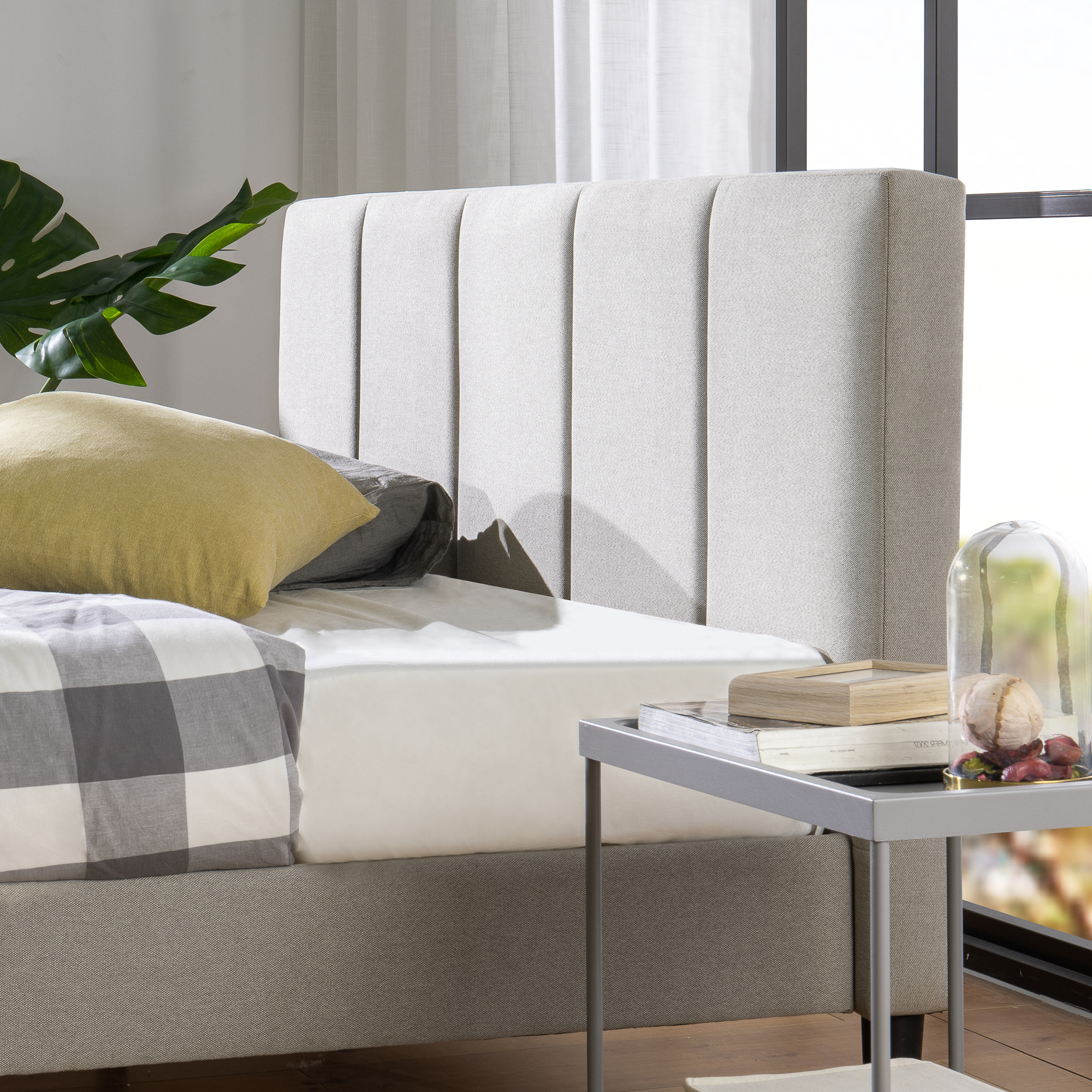 VECELO Queen Size Bed Frame, Modern Upholstered Platform Bed Frame with ...