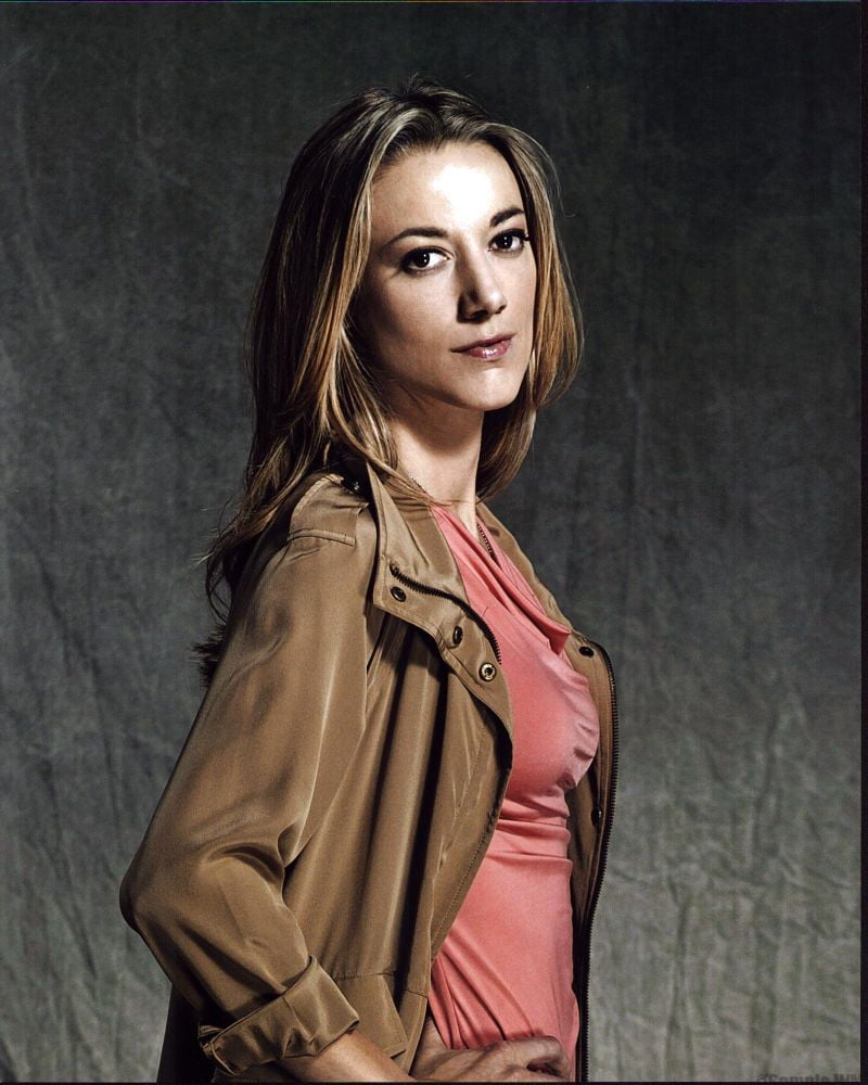 Zoie Palmer In Pink Top And Brown Jacket Photo Print 8 X 10 Item Mvm01631