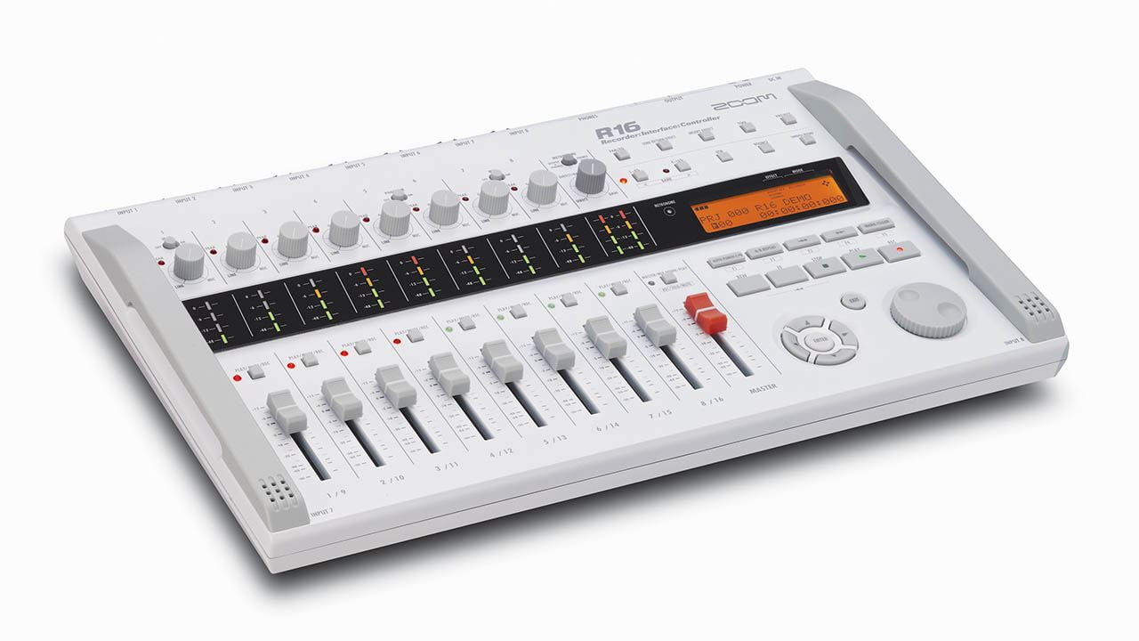Zoom R16 Multitrack Recorder/Interface/Controller - Walmart.com