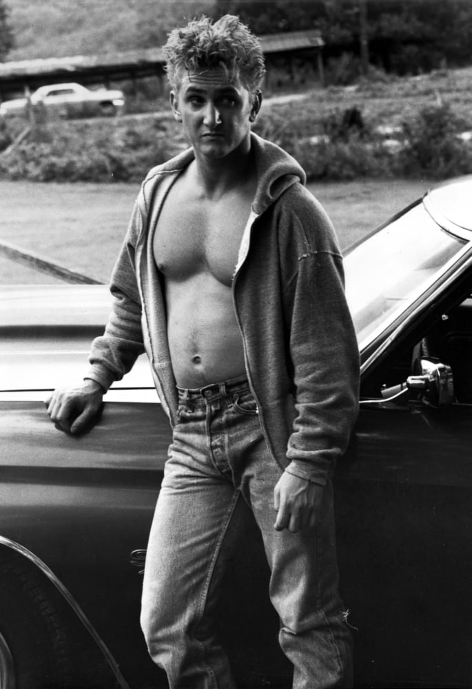 a shirtless Sean Penn Photo Print (24 x 30) - Walmart.com