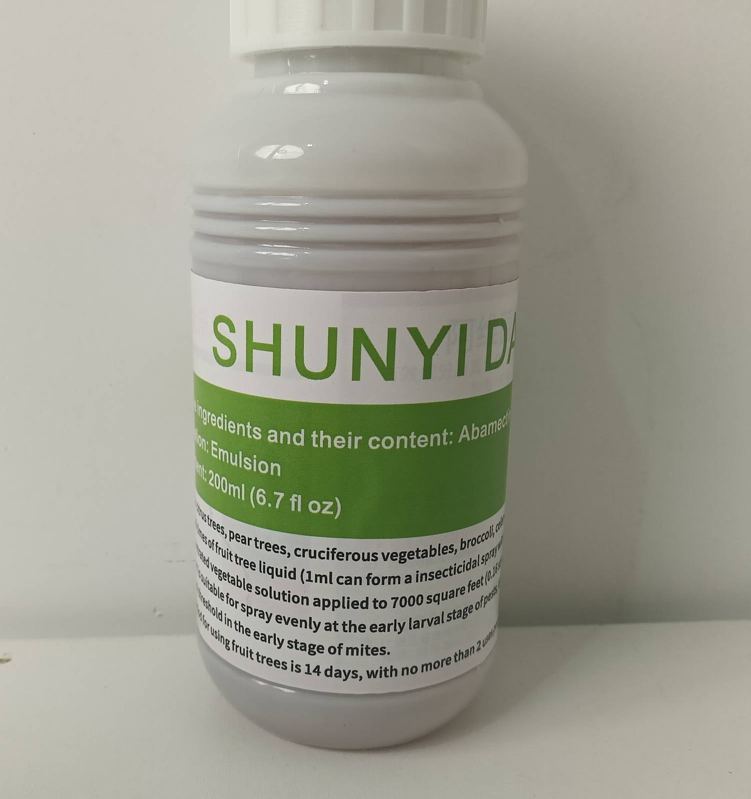 The concentrated spray solution of avermectin pesticide has the ability ...