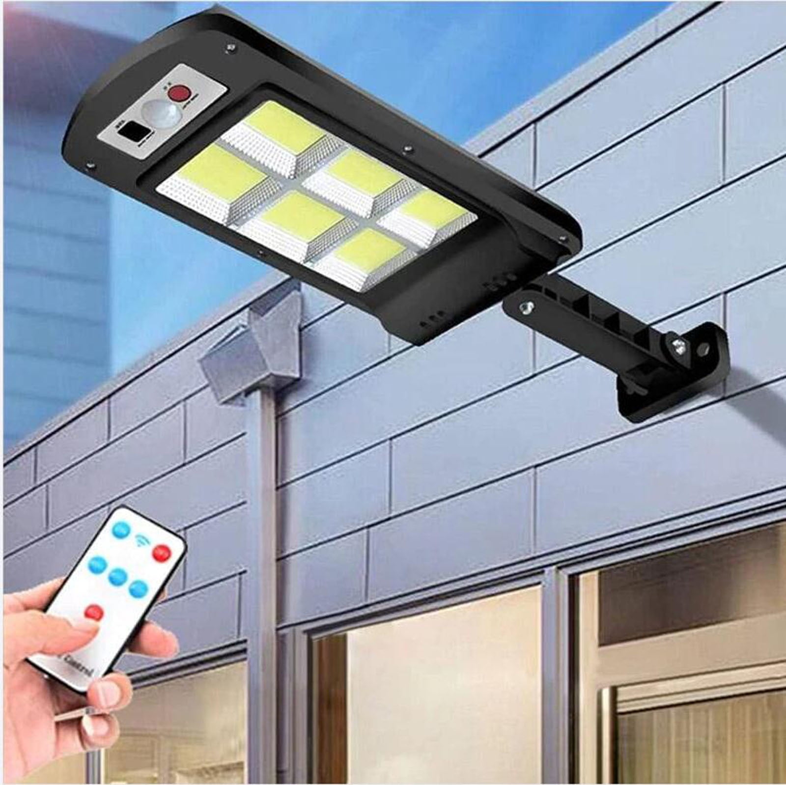 cuyhtdup Solar-Powered LED Outdoor Light with Motion Sensor & Remote ...