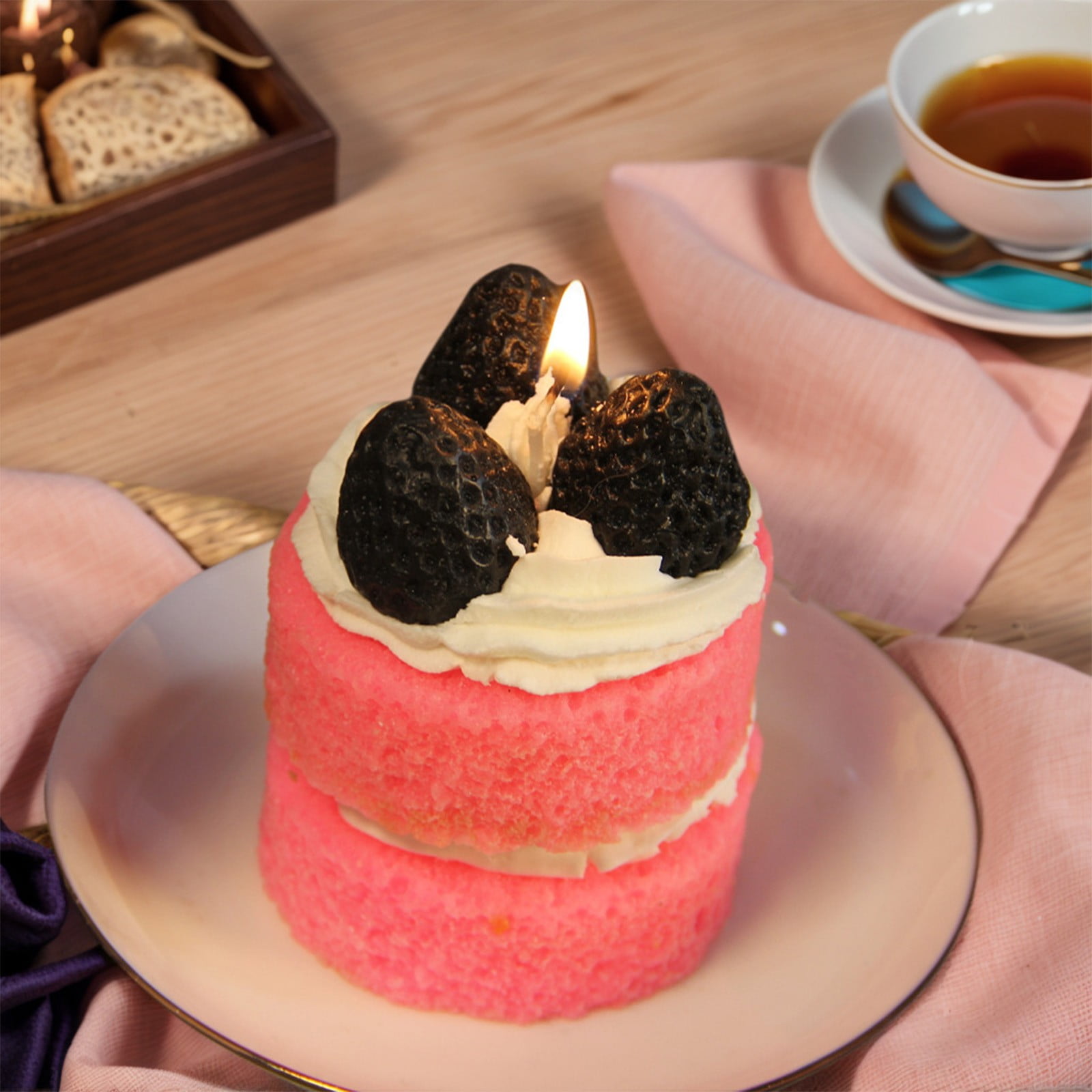 ddioayh Scented Candle Strawberry Cake Shape Cute Design Easy Light and ...