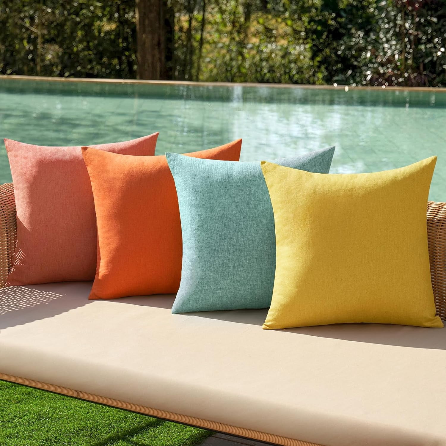 dxynlzq Pack of 4 Decorative Outdoor Throw Pillow Covers CTUVBIBN ...