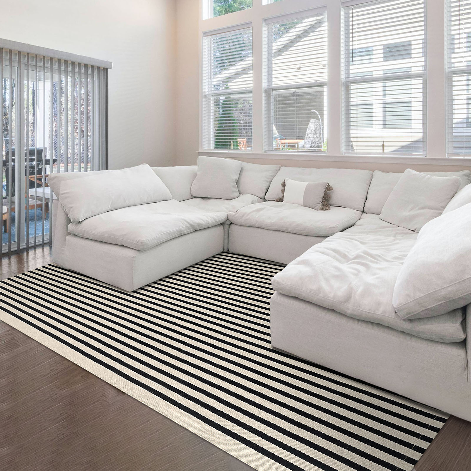 Liora Manne Sorrento Rugby Stripe Indoor Outdoor Area Rug Black ...