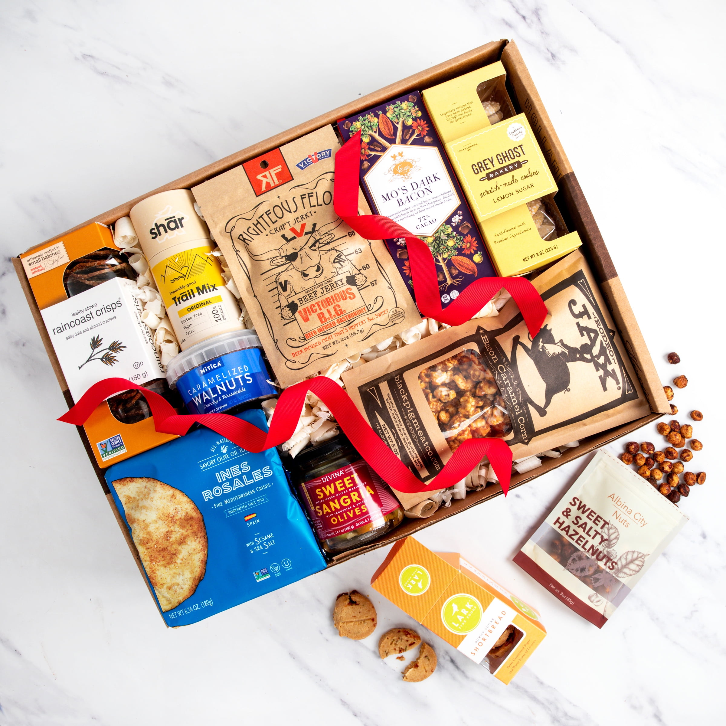 igourmet The International Snacking Extravaganza Gift Box - An Amazing ...