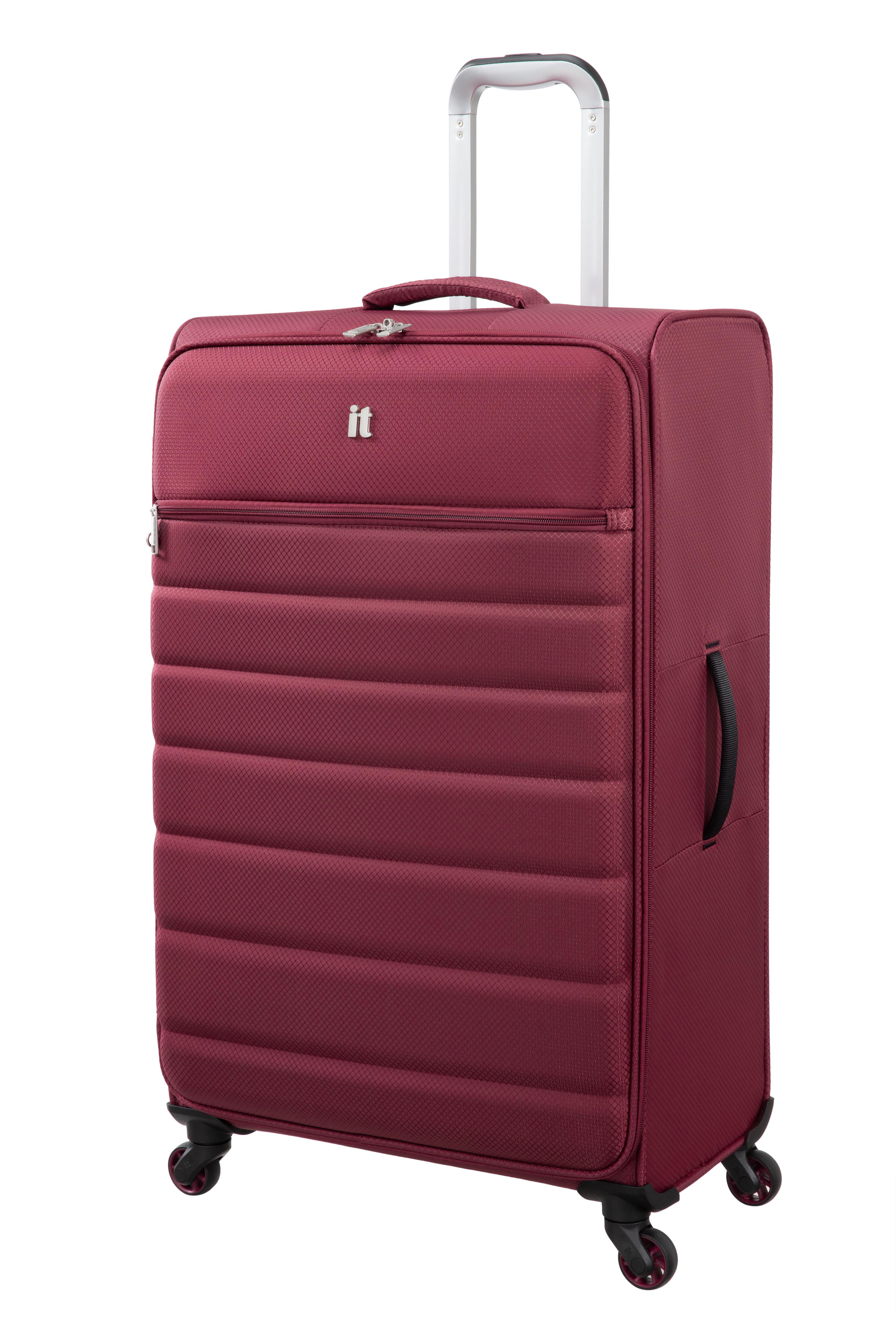it luggage Striving 31 Inch Lightweight Softside Checked Spinner ...
