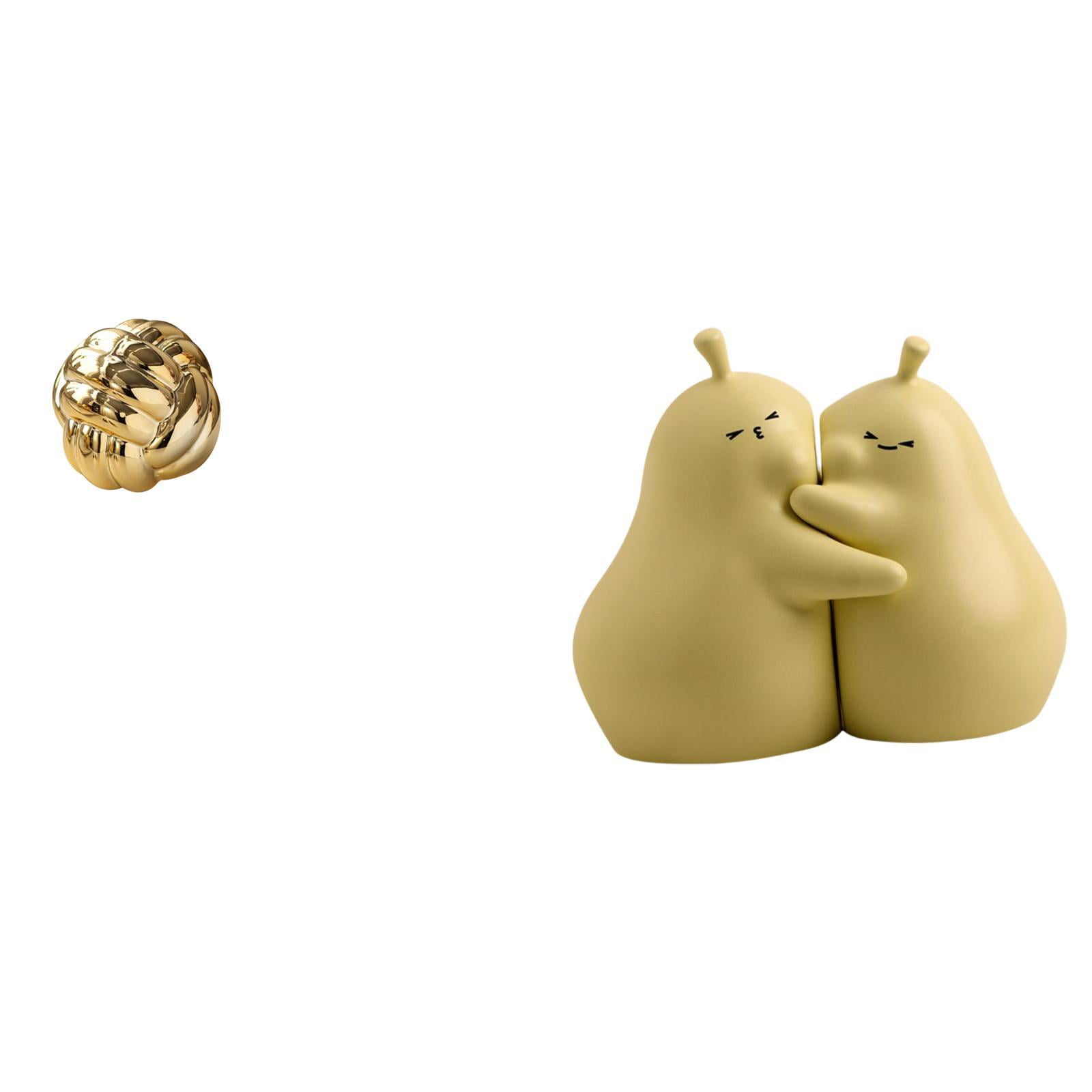 jicheng Aesthetic Yarn Ball Hugging Pear Sculpture Ceramic Figurine ...