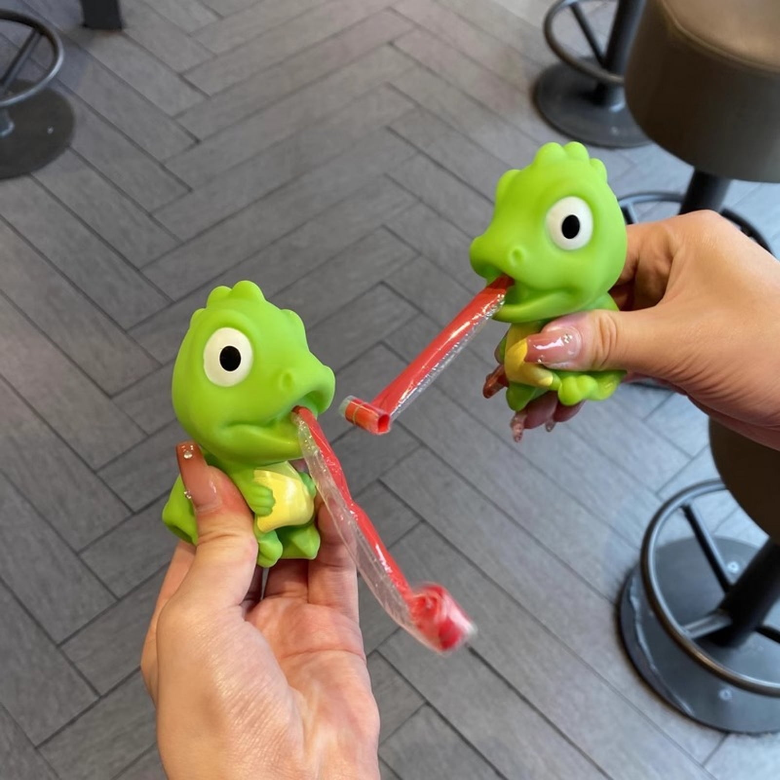 kiskick Cartoon Squeeze Toy Funny Tongue Out Green Frog/Dinosaur ...