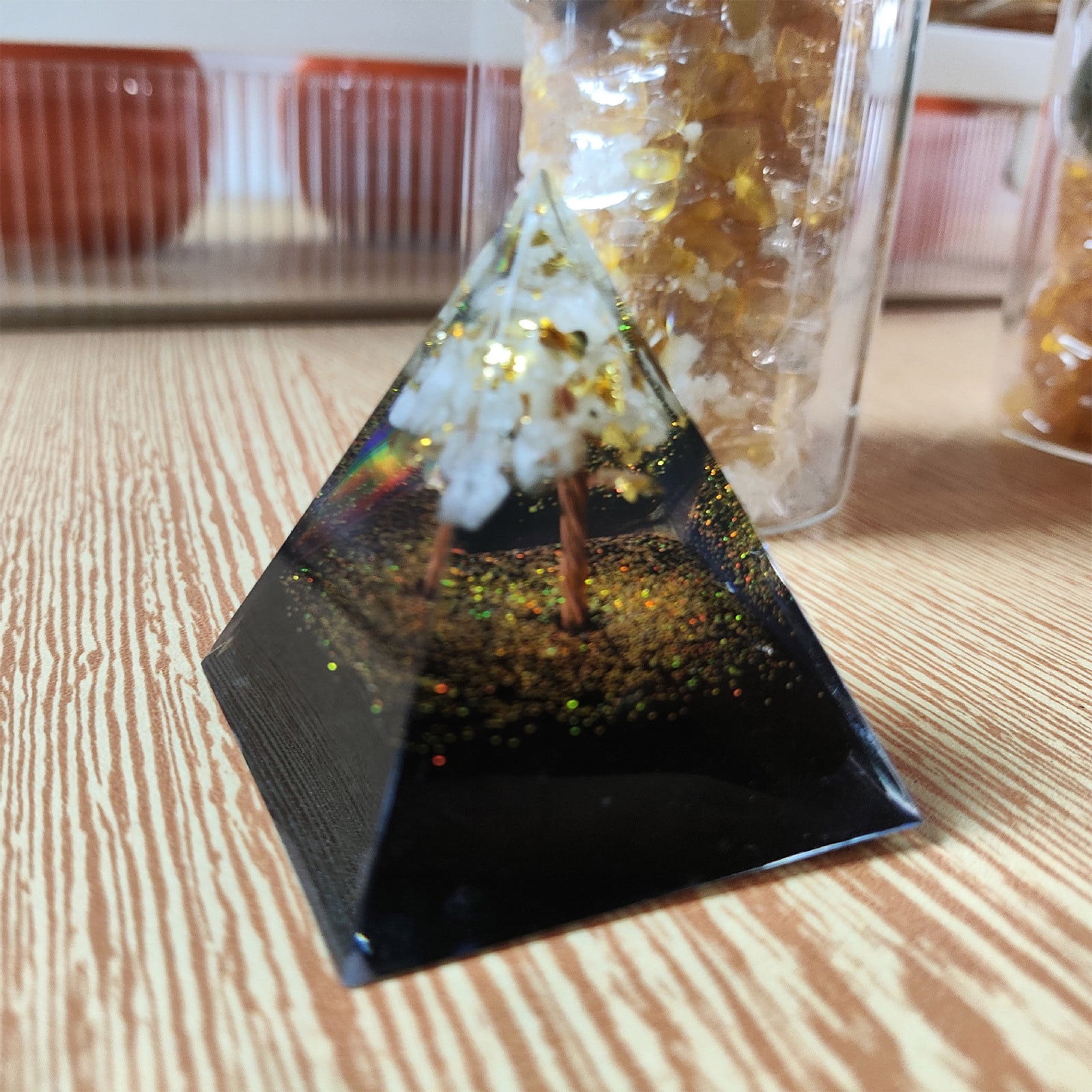 kkbbma Crystal Pyramids - Natural Crystal Quartz Chip Decorative Resin ...