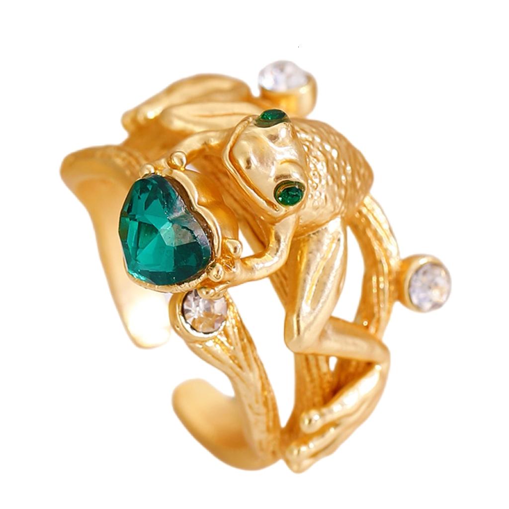 lanema Eye Catching Emerald Heart Frogs Rings Animal Fashionable Party ...