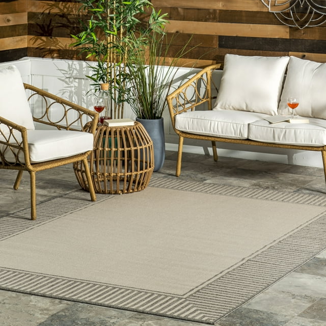 nuLOOM Asha Simple Border Indoor/Outdoor Versatile Area Rug, Light Gray ...