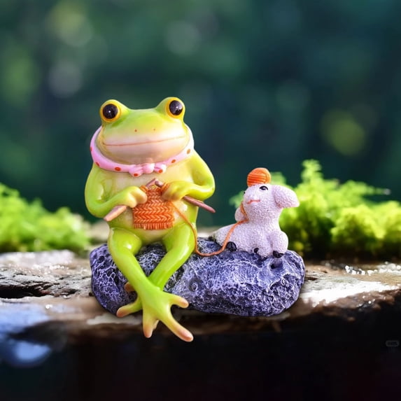 sdhkgrrt under $5 Garden Frog Statue, Garden Statue, Frog Resin ...