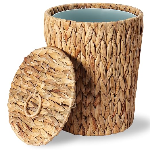 This storage box perfectly combines practicality and aesthetics. Its ...