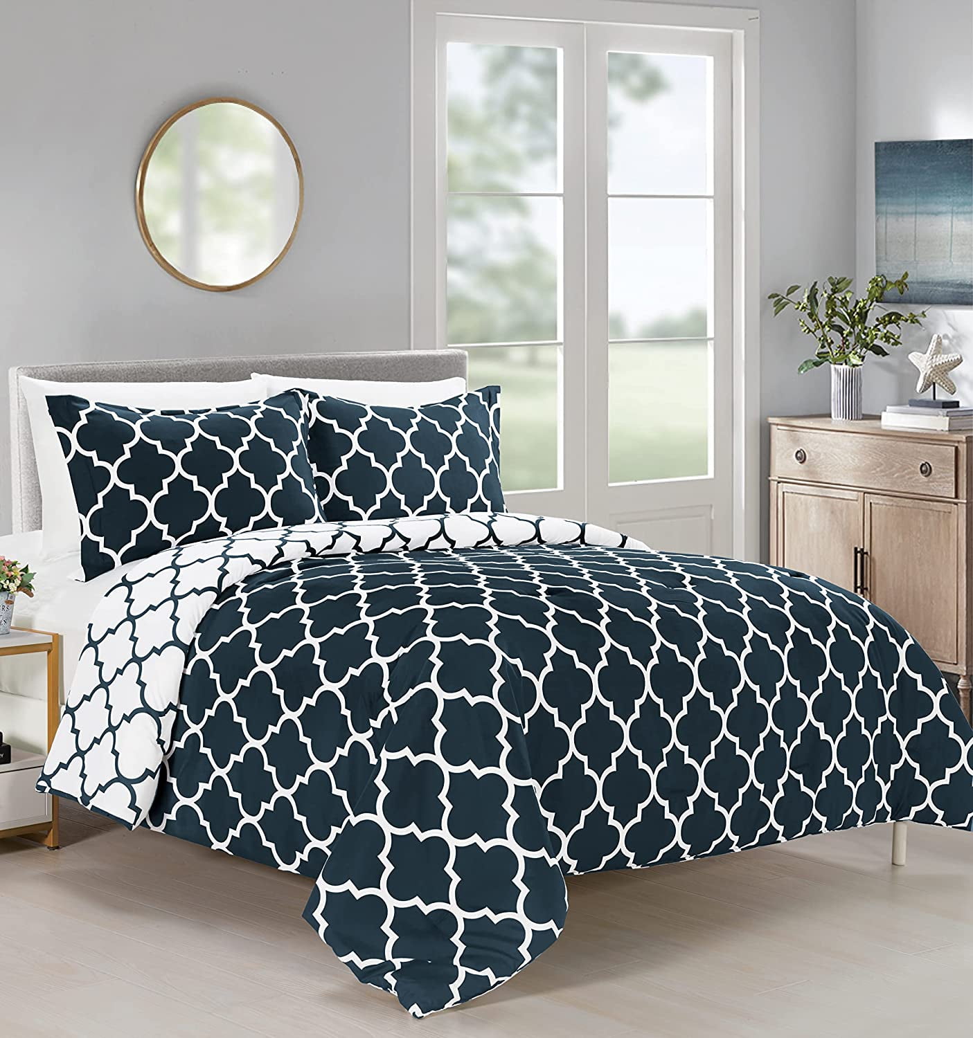 sunki All Season Comforter and Year Round Medium Weight Super Soft Quatrefoil Pattern Down ...