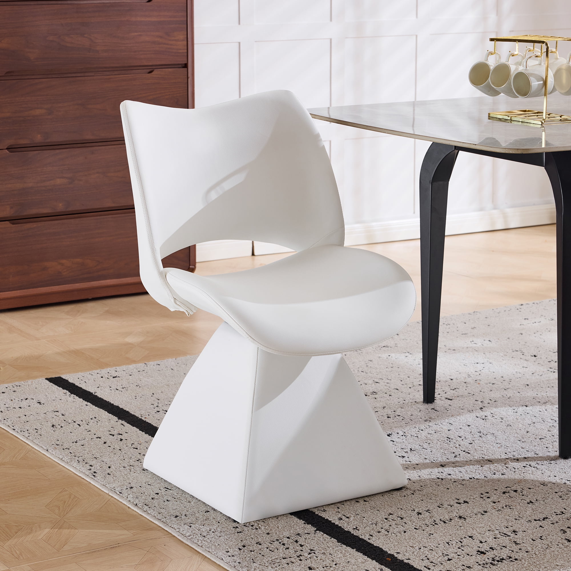 The swivel dining chair combines modern craftsmanship and can be ...