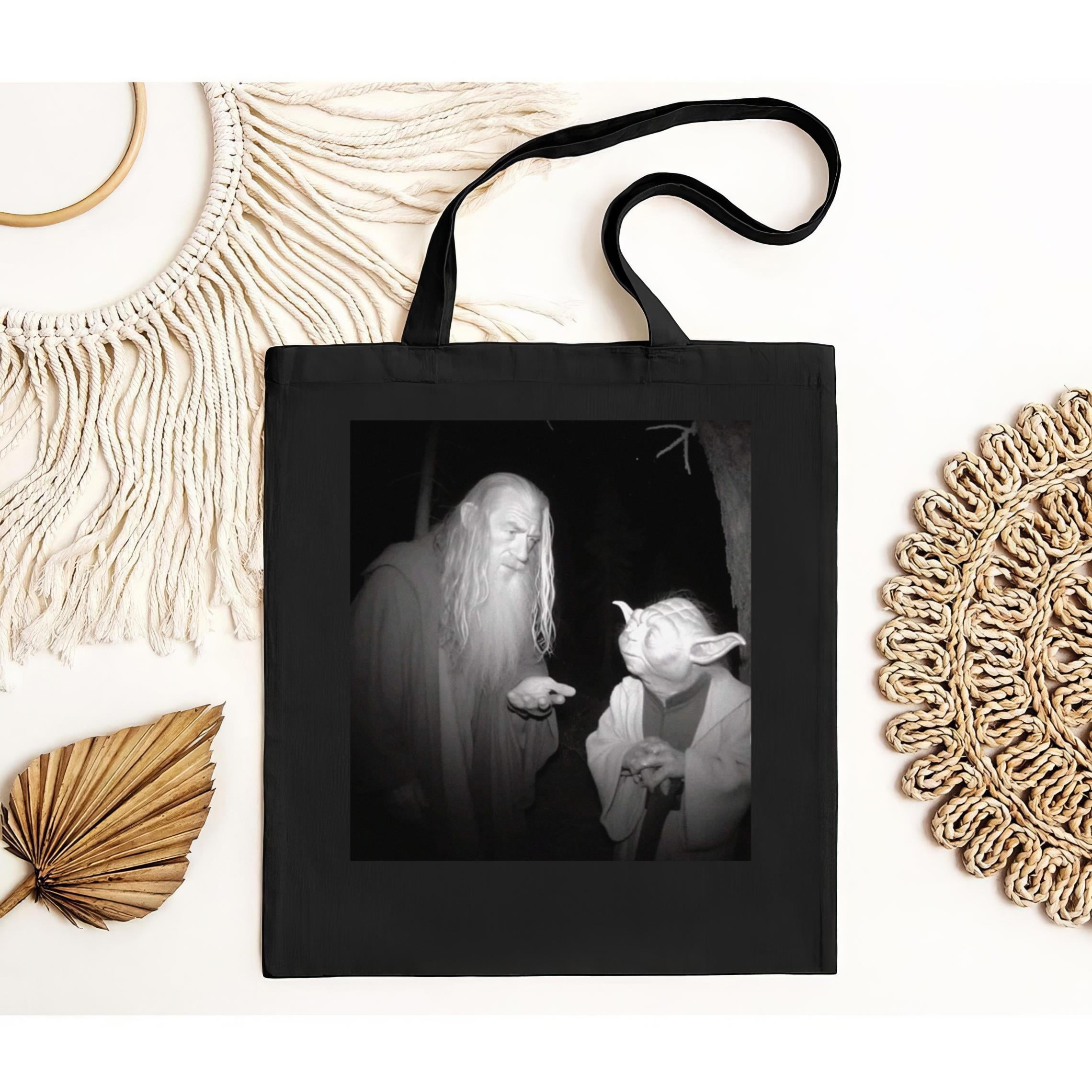 vintage Gandalf vs Yoda, Lord of the rings -Bag, Humorous Middle-earth ...