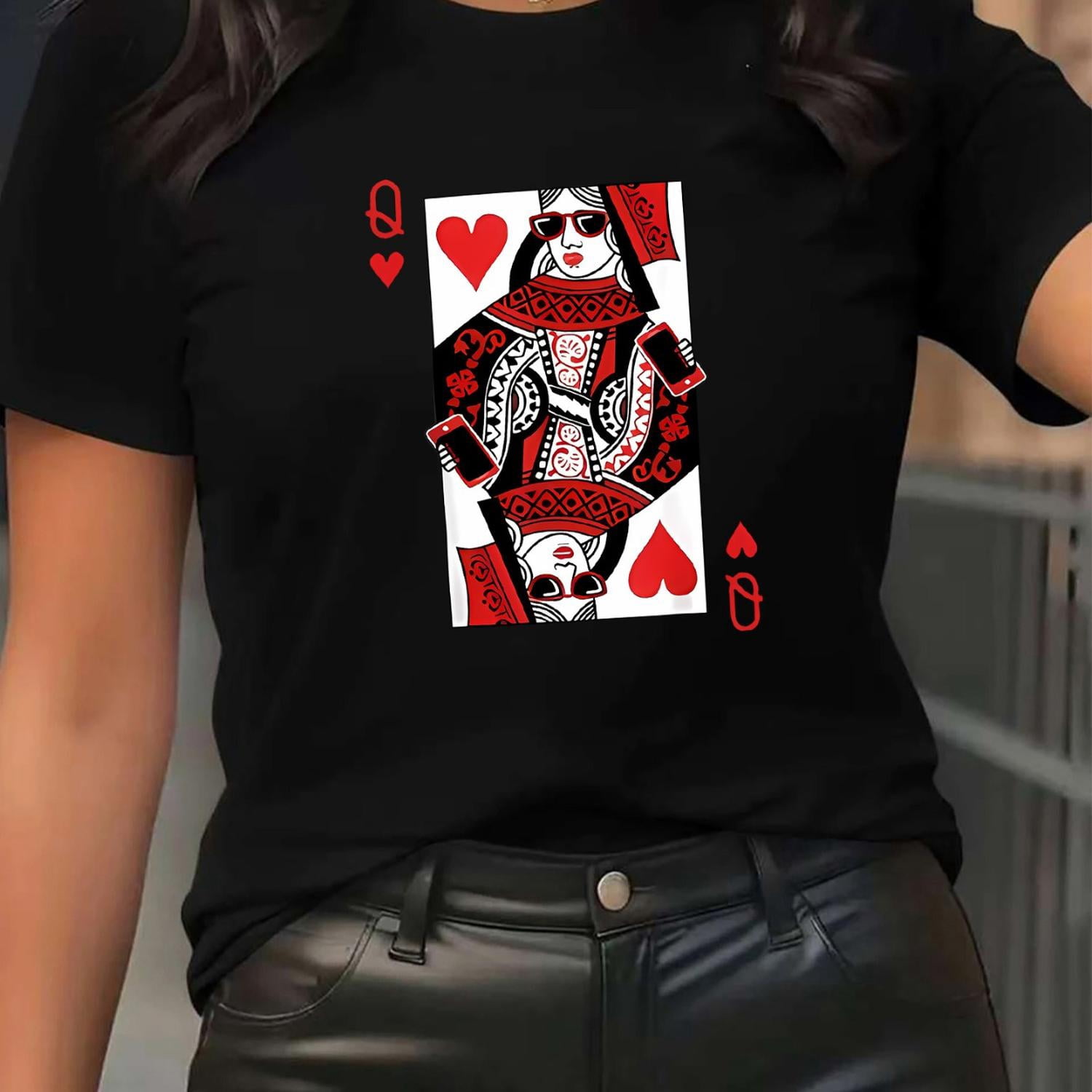 woM1ens queen of hearts graphic T1EE short sve t shirt with iconic ...
