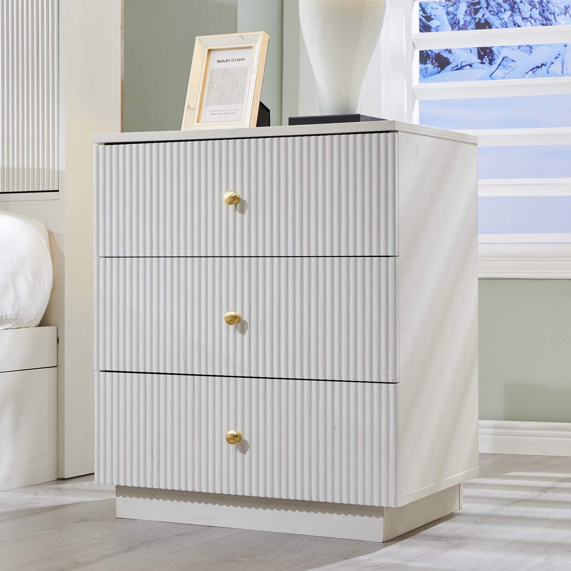 wow97e Modern Fluted Nightstand with Charging Station, 21.65" End Table ...