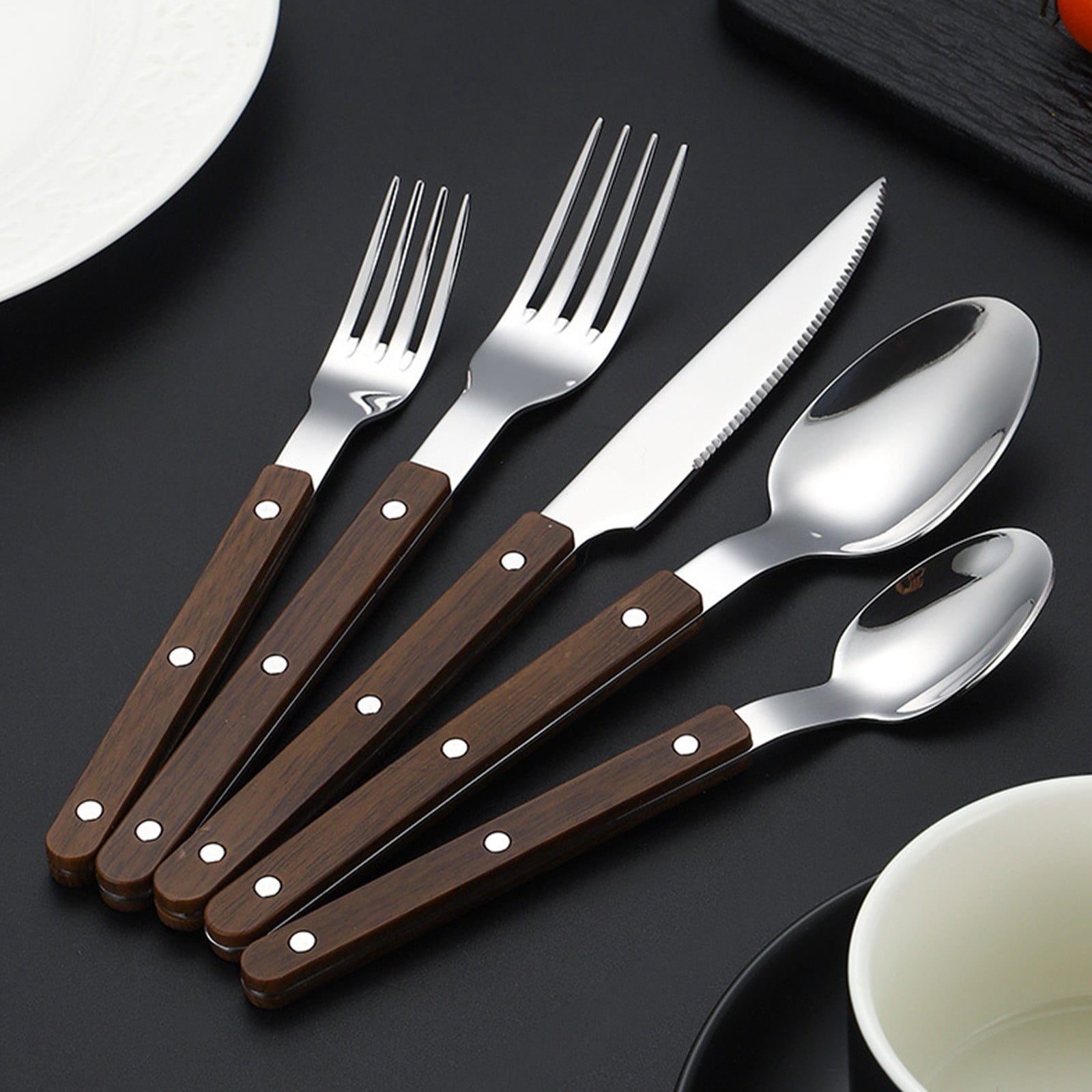 xaoyunyn Stainless Steel Studded Clip Handle Western Style Cutlery Set ...